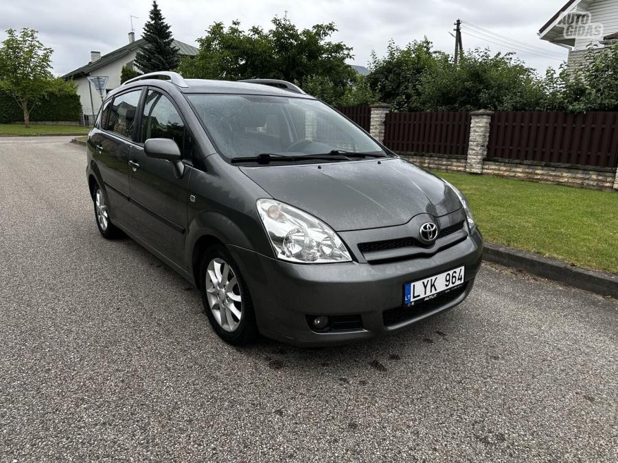 Toyota Corolla Verso 2008 in Vilnius, with an engine capacity of 2.20 L and mileage of 259 thousand km for 2000 €, photo 4 on AUTOMOTO.COM.LV