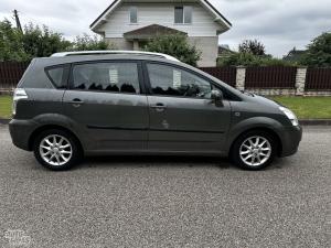 Toyota Corolla Verso 2008 in Vilnius, with an engine capacity of 2.20 L and mileage of 259 thousand km for 2000 €, photo 5 on AUTOMOTO.COM.LV