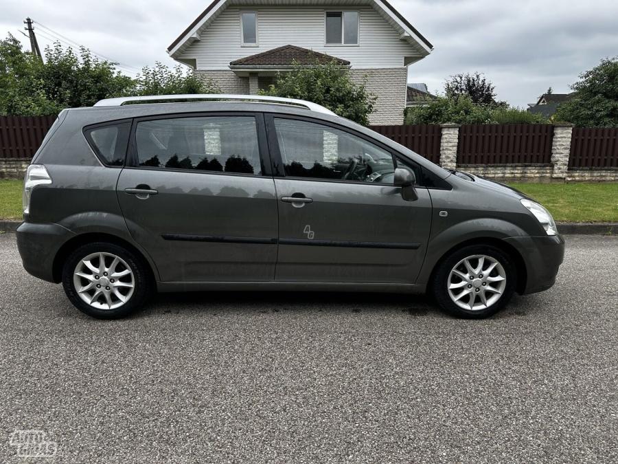 Toyota Corolla Verso 2008 in Vilnius, with an engine capacity of 2.20 L and mileage of 259 thousand km for 2000 €, photo 5 on AUTOMOTO.COM.LV