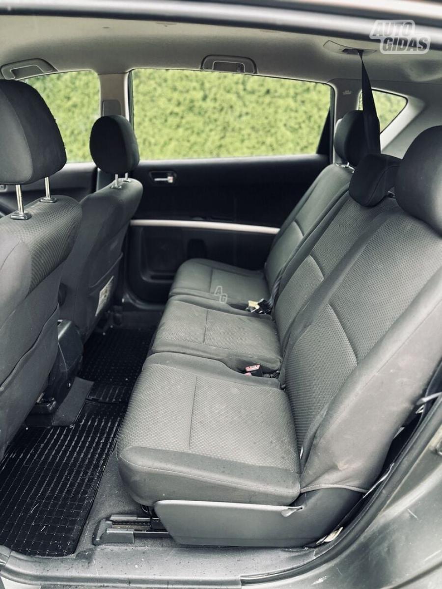 Toyota Corolla Verso 2008 in Vilnius, with an engine capacity of 2.20 L and mileage of 259 thousand km for 2000 €, photo 10 on AUTOMOTO.COM.LV