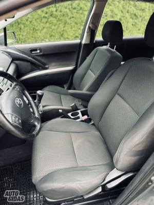 Toyota Corolla Verso 2008 in Vilnius, with an engine capacity of 2.20 L and mileage of 259 thousand km for 2000 €, photo 11 on AUTOMOTO.COM.LV