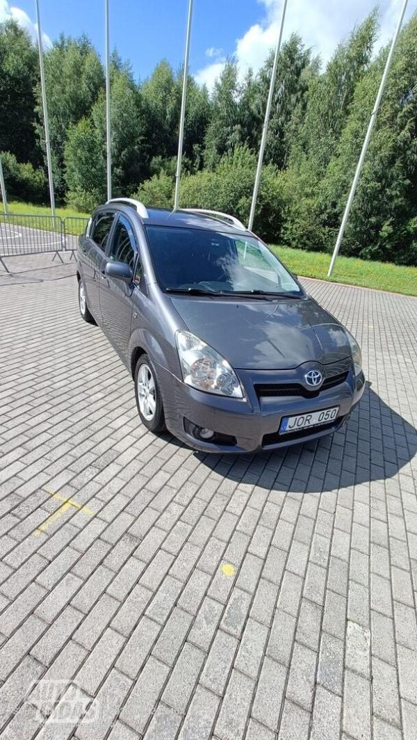 Toyota Corolla Verso 2008 Šauļi, ar dzinēja tilpumu 2.20 L un nobraukumu 234 tūkst. km par 2600 €, foto 1 vietnē AUTOMOTO.COM.LV
