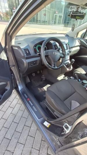 Toyota Corolla Verso 2008 Šauļi, ar dzinēja tilpumu 2.20 L un nobraukumu 234 tūkst. km par 2600 €, foto 11 vietnē AUTOMOTO.COM.LV