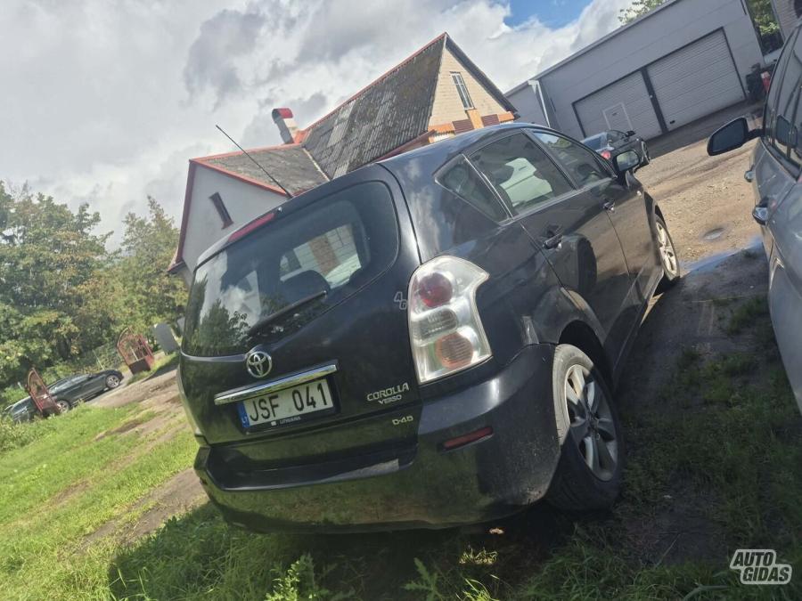 Toyota Corolla Verso 2008 Viļņa, ar dzinēja tilpumu 2.20 L un nobraukumu 298 tūkst. km par 749 €, foto 3 vietnē AUTOMOTO.COM.LV