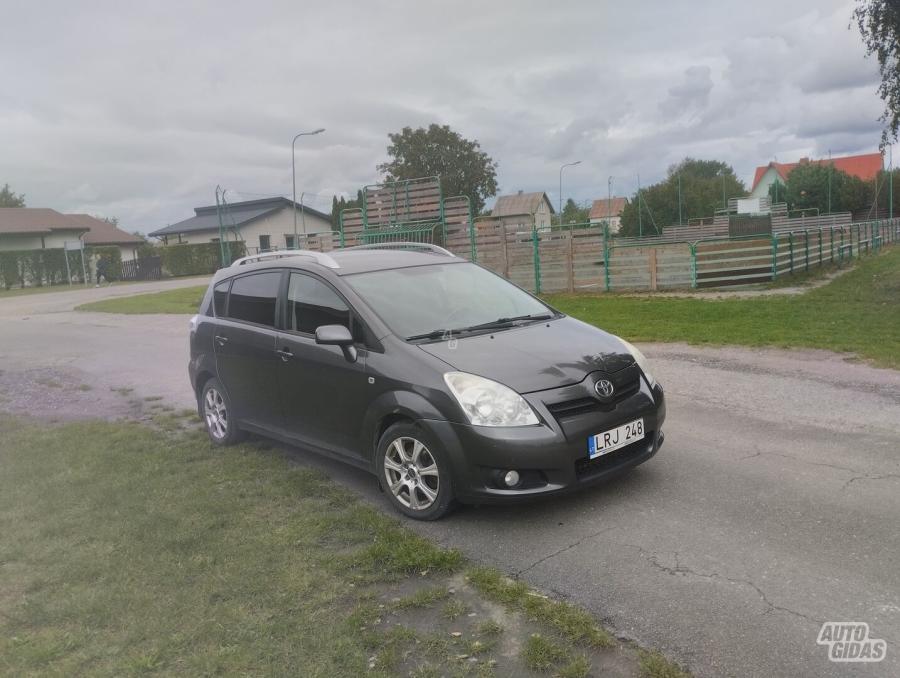 Toyota Corolla Verso 2008 Klaipėda, ar dzinēja tilpumu 2.20 L un nobraukumu 347 tūkst. km par 1150 €, foto 4 vietnē AUTOMOTO.COM.LV
