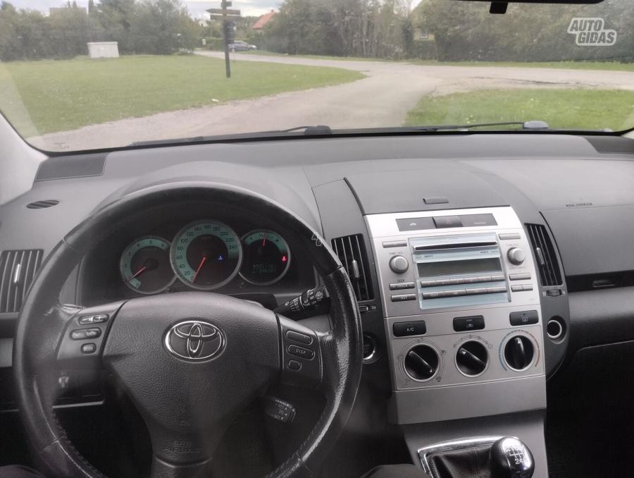 Toyota Corolla Verso 2008 Klaipėda, ar dzinēja tilpumu 2.20 L un nobraukumu 347 tūkst. km par 1150 €, foto 5 vietnē AUTOMOTO.COM.LV
