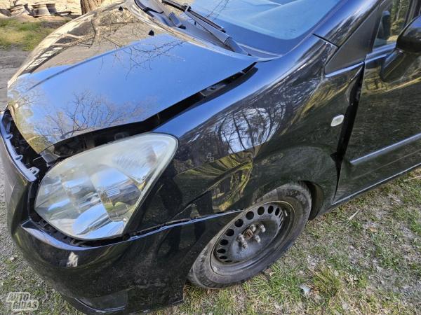 Toyota Corolla Verso 2009 Prienai, ar dzinēja tilpumu 2.20 L un nobraukumu 300 tūkst. km par 777 €, foto 5 vietnē AUTOMOTO.COM.LV