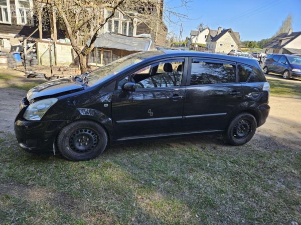 Toyota Corolla Verso 2009 Prienai, ar dzinēja tilpumu 2.20 L un nobraukumu 300 tūkst. km par 777 €, foto 6 vietnē AUTOMOTO.COM.LV