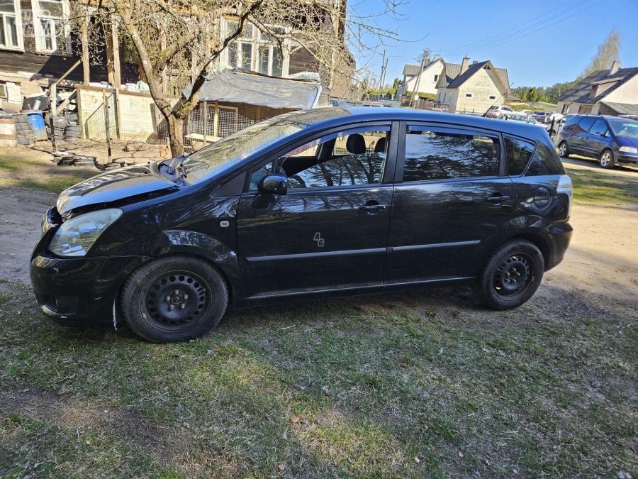 Toyota Corolla Verso 2009 Prienai, ar dzinēja tilpumu 2.20 L un nobraukumu 300 tūkst. km par 777 €, foto 7 vietnē AUTOMOTO.COM.LV