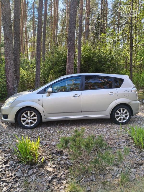 Toyota Corolla Verso 2009 Viļņa, ar dzinēja tilpumu 2.20 L un nobraukumu 373 tūkst. km par 2000 €, foto 1 vietnē AUTOMOTO.COM.LV