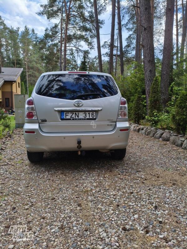 Toyota Corolla Verso 2009 Viļņa, ar dzinēja tilpumu 2.20 L un nobraukumu 373 tūkst. km par 2000 €, foto 3 vietnē AUTOMOTO.COM.LV