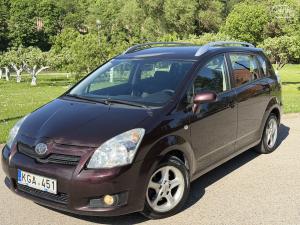 Violet Toyota Corolla Verso 2007 in Alytus, with an engine capacity of 2.20 L and mileage of 330 thousand km for 2350 €, photo  on AUTOMOTO.COM.LV
