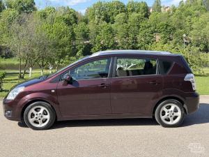 Violet Toyota Corolla Verso 2007 in Alytus, with an engine capacity of 2.20 L and mileage of 330 thousand km for 2350 €, photo 8 on AUTOMOTO.COM.LV