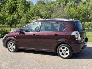 Violet Toyota Corolla Verso 2007 in Alytus, with an engine capacity of 2.20 L and mileage of 330 thousand km for 2350 €, photo 9 on AUTOMOTO.COM.LV