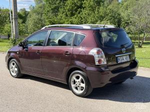 Violet Toyota Corolla Verso 2007 in Alytus, with an engine capacity of 2.20 L and mileage of 330 thousand km for 2350 €, photo 10 on AUTOMOTO.COM.LV