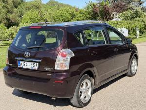 Violet Toyota Corolla Verso 2007 in Alytus, with an engine capacity of 2.20 L and mileage of 330 thousand km for 2350 €, photo 16 on AUTOMOTO.COM.LV