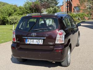 Violet Toyota Corolla Verso 2007 in Alytus, with an engine capacity of 2.20 L and mileage of 330 thousand km for 2350 €, photo 17 on AUTOMOTO.COM.LV