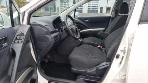 Balts Toyota Corolla Verso 2007 Liepāja, ar dzinēja tilpumu 2.20 L un nobraukumu 0 tūkst. km par 2800 €, foto 7 vietnē AUTOMOTO.COM.LV
