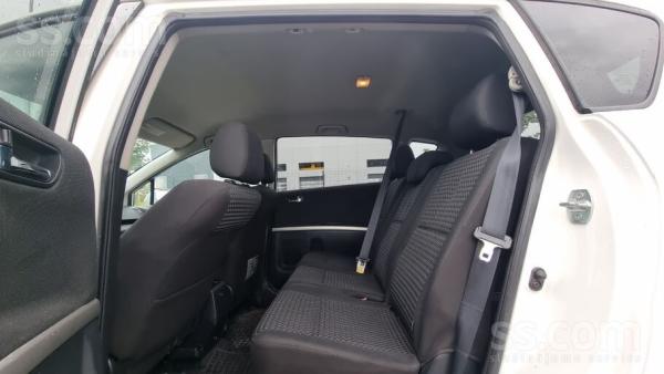 Balts Toyota Corolla Verso 2007 Liepāja, ar dzinēja tilpumu 2.20 L un nobraukumu 0 tūkst. km par 2800 €, foto 8 vietnē AUTOMOTO.COM.LV