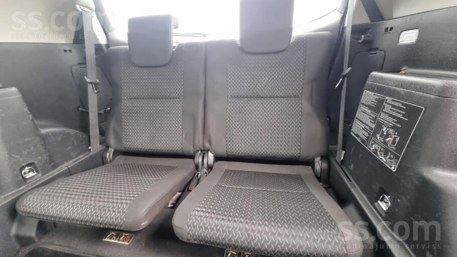 Balts Toyota Corolla Verso 2007 Liepāja, ar dzinēja tilpumu 2.20 L un nobraukumu 0 tūkst. km par 2800 €, foto 9 vietnē AUTOMOTO.COM.LV
