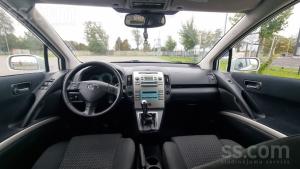 Balts Toyota Corolla Verso 2007 Liepāja, ar dzinēja tilpumu 2.20 L un nobraukumu 0 tūkst. km par 2800 €, foto 10 vietnē AUTOMOTO.COM.LV
