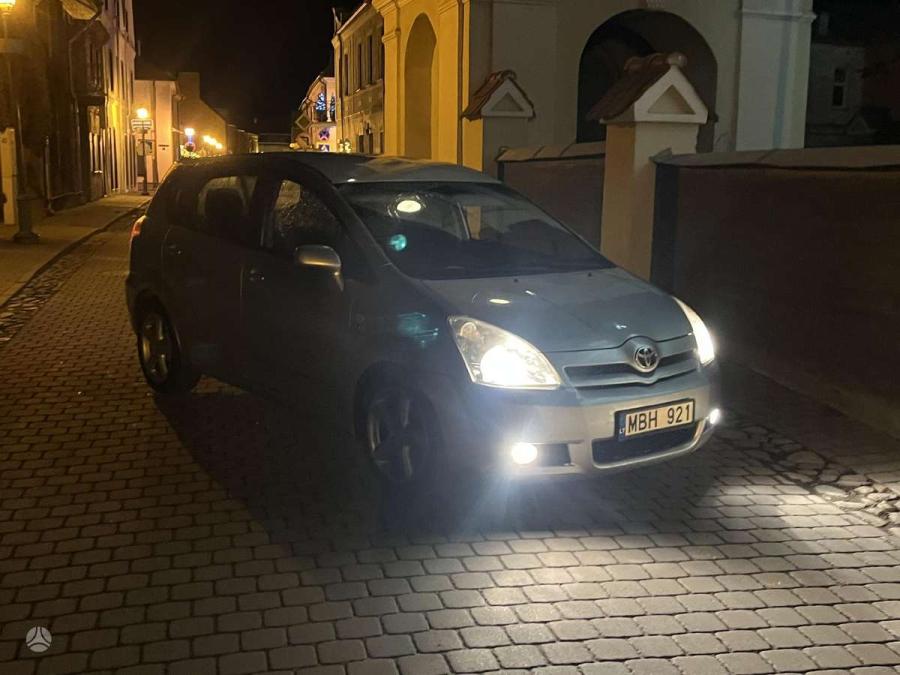 Dzeltens Toyota Corolla Verso 2006 Kėdainiai, ar dzinēja tilpumu 2.23 L un nobraukumu 329 tūkst. km par 1850 €, foto 1 vietnē AUTOMOTO.COM.LV