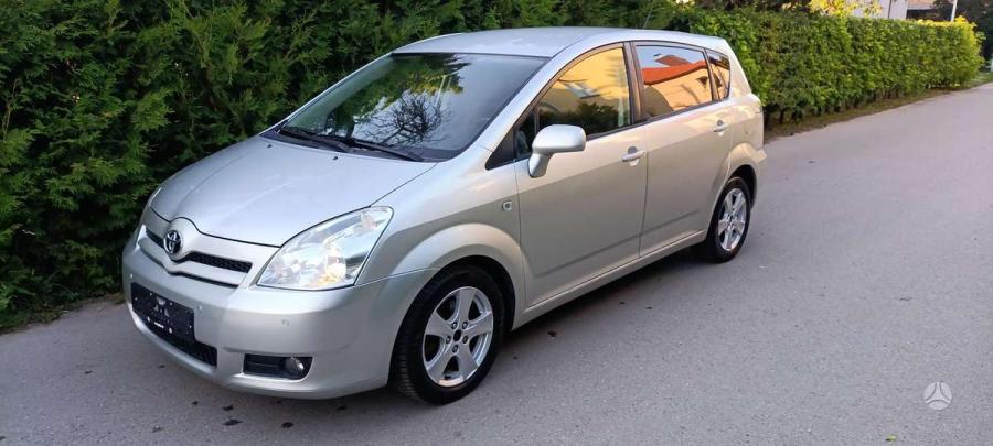 Dzeltens Toyota Corolla Verso 2007 Kauņa, ar dzinēja tilpumu 2.23 L un nobraukumu 37 tūkst. km par 1999 €, foto 4 vietnē AUTOMOTO.COM.LV