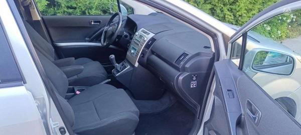 Dzeltens Toyota Corolla Verso 2007 Kauņa, ar dzinēja tilpumu 2.23 L un nobraukumu 37 tūkst. km par 1999 €, foto 10 vietnē AUTOMOTO.COM.LV