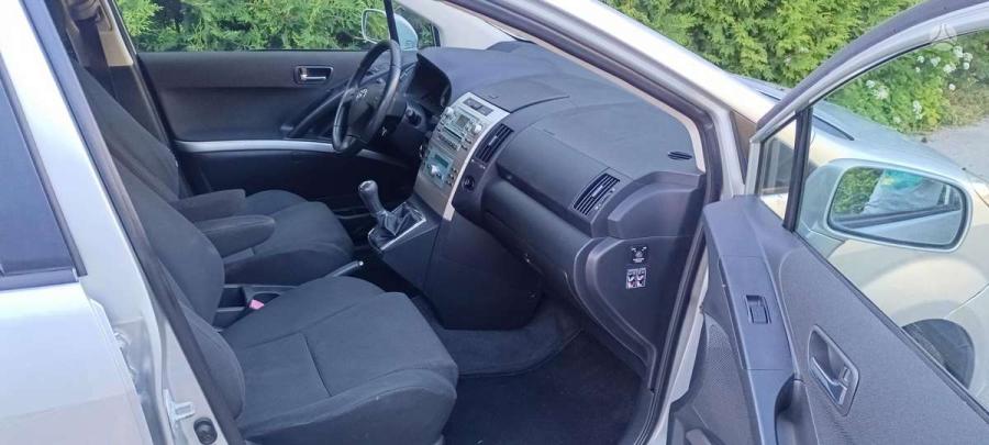 Dzeltens Toyota Corolla Verso 2007 Kauņa, ar dzinēja tilpumu 2.23 L un nobraukumu 37 tūkst. km par 1999 €, foto 11 vietnē AUTOMOTO.COM.LV
