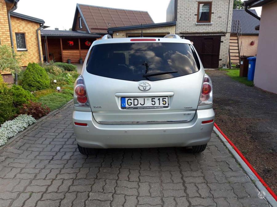 Dzeltens Toyota Corolla Verso 2007 Šauļi, ar dzinēja tilpumu 2.23 L un nobraukumu 225 tūkst. km par 2150 €, foto 7 vietnē AUTOMOTO.COM.LV