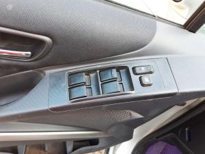 Dzeltens Toyota Corolla Verso 2007 Šauļi, ar dzinēja tilpumu 2.23 L un nobraukumu 225 tūkst. km par 2150 €, foto 14 vietnē AUTOMOTO.COM.LV