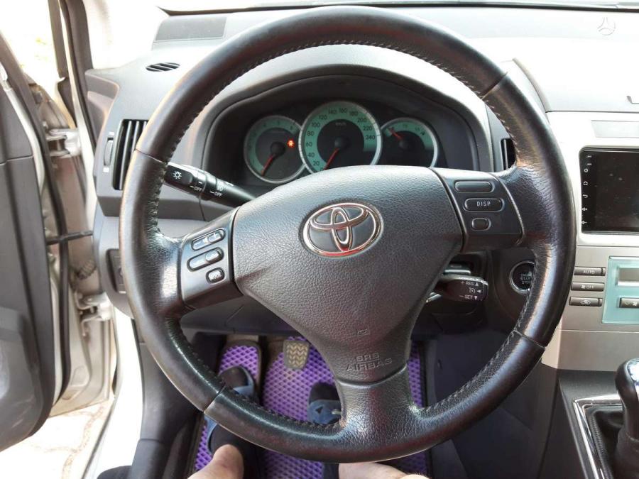 Dzeltens Toyota Corolla Verso 2007 Šauļi, ar dzinēja tilpumu 2.23 L un nobraukumu 225 tūkst. km par 2150 €, foto 16 vietnē AUTOMOTO.COM.LV