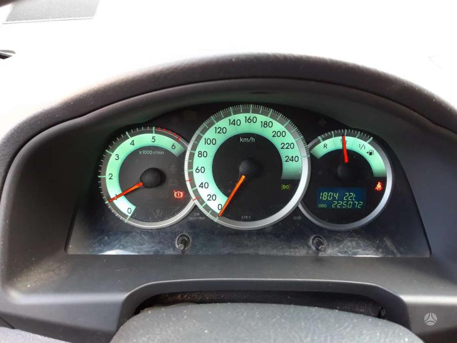 Dzeltens Toyota Corolla Verso 2007 Šauļi, ar dzinēja tilpumu 2.23 L un nobraukumu 225 tūkst. km par 2150 €, foto 20 vietnē AUTOMOTO.COM.LV