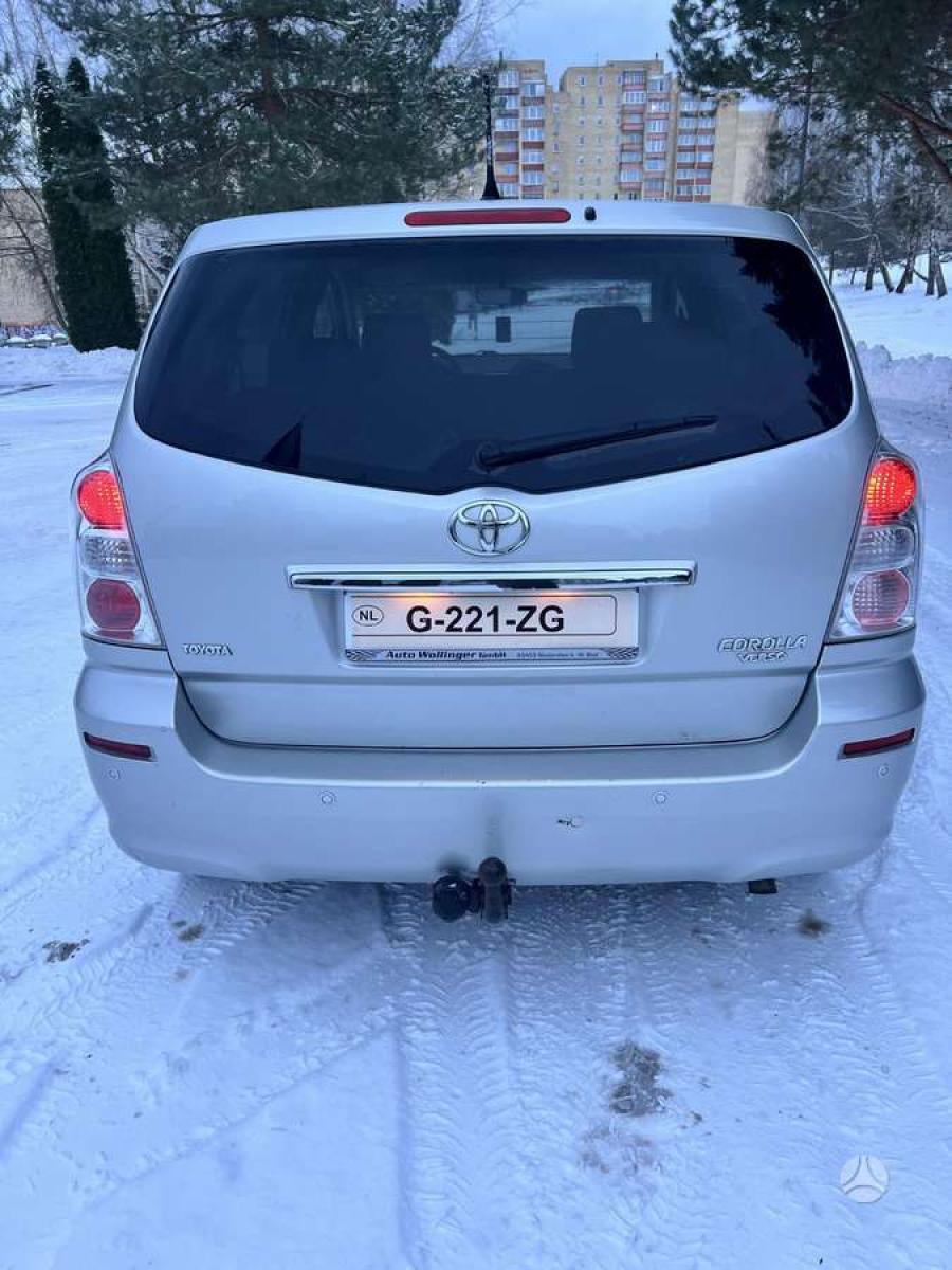 Dzeltens Toyota Corolla Verso 2009 Alīta, ar dzinēja tilpumu 1.80 L un nobraukumu 146 tūkst. km par 4000 €, foto 6 vietnē AUTOMOTO.COM.LV