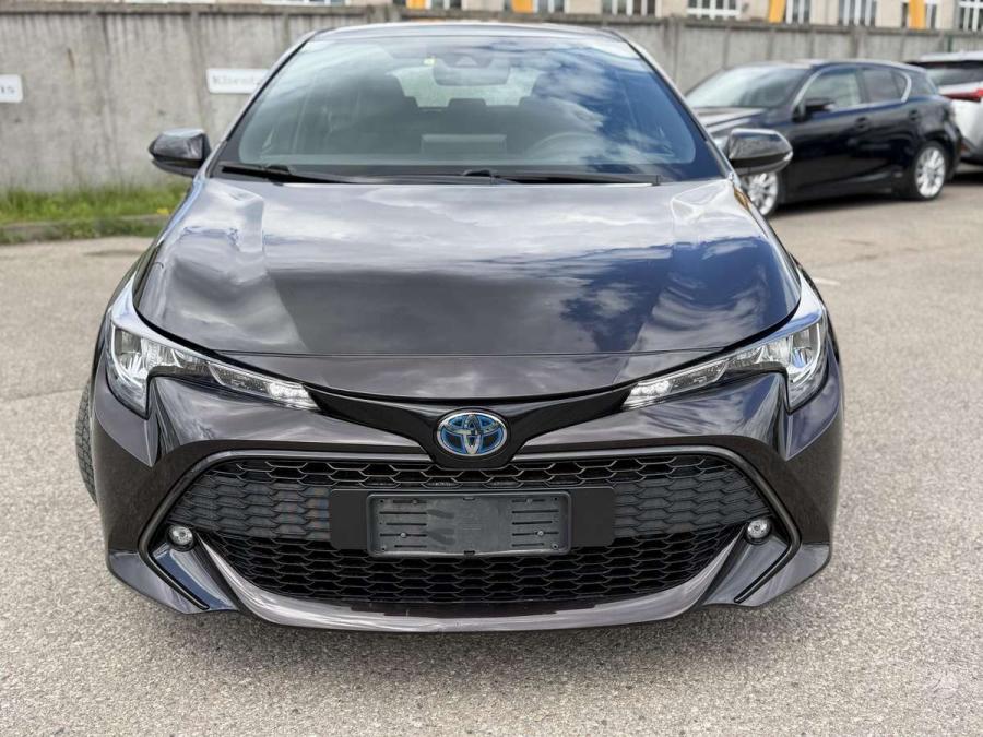 Violet Toyota Corolla 2021 in Vilnius, with an engine capacity of 1.80 L and mileage of 221 thousand km for 12700 €, photo 5 on AUTOMOTO.COM.LV