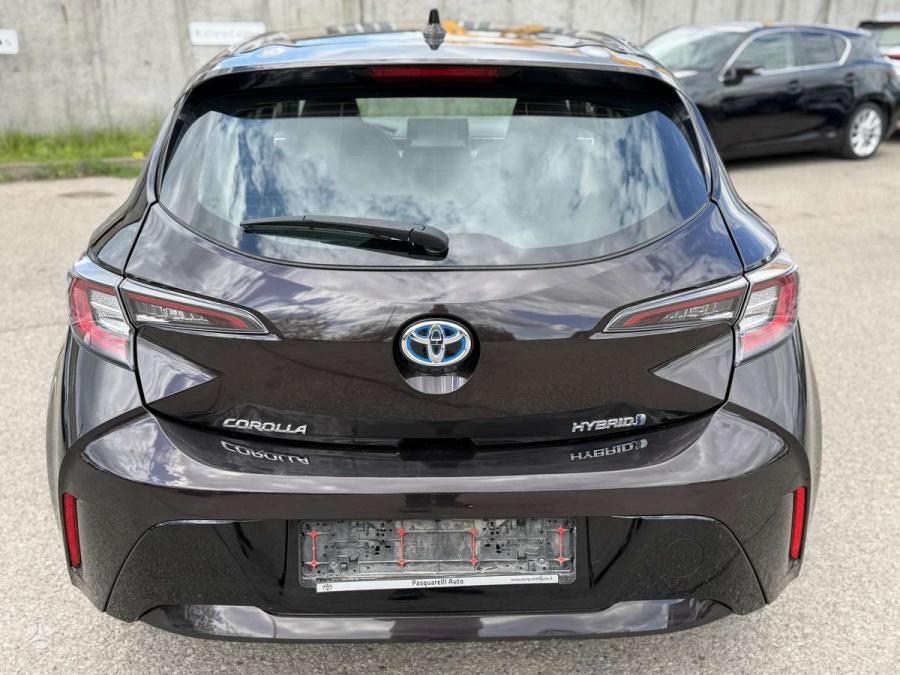 Violet Toyota Corolla 2021 in Vilnius, with an engine capacity of 1.80 L and mileage of 221 thousand km for 12700 €, photo 11 on AUTOMOTO.COM.LV