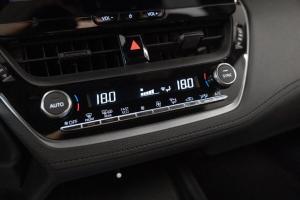 Balts Toyota Corolla 2025 Viļņa, ar dzinēja tilpumu 1.80 L un nobraukumu 24 tūkst. km par 28900 €, foto 15 vietnē AUTOMOTO.COM.LV