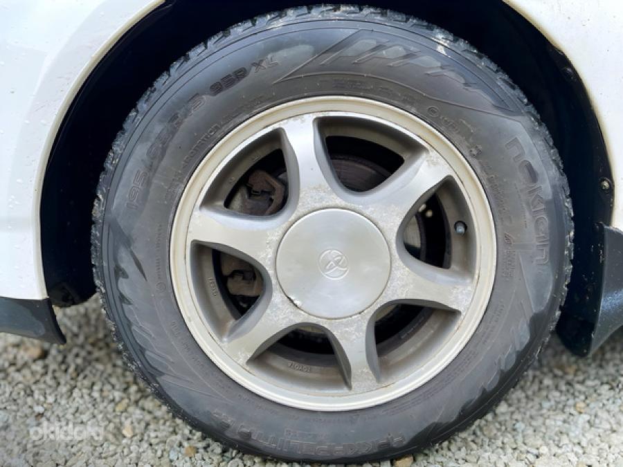 Balts Toyota Corolla 2005 Tallina, ar dzinēja tilpumu 1.40 L un nobraukumu 345 tūkst. km par 699 €, foto 15 vietnē AUTOMOTO.COM.LV