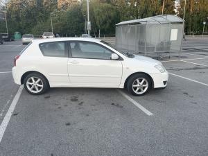 Белый Тойота Королла 2006 в Таллин, объемом двигателя 2.00 л и пробегом 411 тыс. км за 1500 €, фото 3 на AUTOMOTO.COM.LV