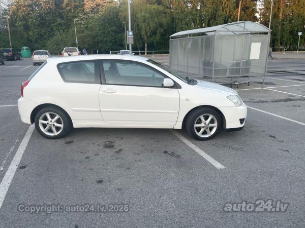 Toyota Corolla 2006 in Tallinn on AUTOMOTO.COM.LV White Toyota Corolla 2006 in Tallinn, with an engine capacity of 2.00 L and mileage of 411 thousand km for 2000 €, photo 10 on AUTOMOTO.COM.LV