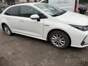 Balts Toyota Corolla 2019 Aizkraukle, ar dzinēja tilpumu 1.80 L un nobraukumu 55 tūkst. km par 18700 €, foto 3 vietnē AUTOMOTO.COM.LV