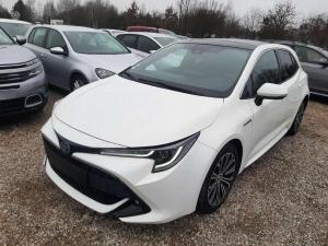 White Toyota Corolla 2019 in Kaunas, with an engine capacity of 1.80 L and mileage of 90 thousand km for 16250 €, photo 5 on AUTOMOTO.COM.LV