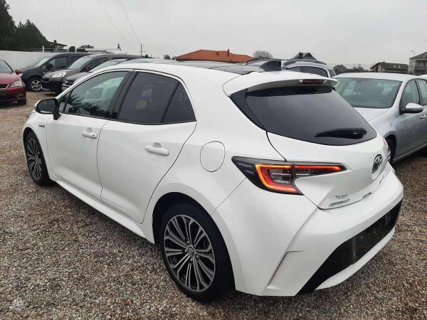 Balts Toyota Corolla 2019 Kauņa, ar dzinēja tilpumu 1.80 L un nobraukumu 90 tūkst. km par 16250 €, foto 9 vietnē AUTOMOTO.COM.LV