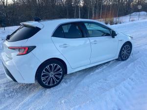 White Toyota Corolla 2019 in Kaunas, with an engine capacity of 1.80 L and mileage of 90 thousand km for 16200 €, photo 6 on AUTOMOTO.COM.LV