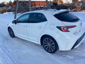 White Toyota Corolla 2019 in Kaunas, with an engine capacity of 1.80 L and mileage of 90 thousand km for 16200 €, photo 7 on AUTOMOTO.COM.LV