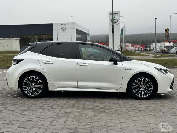 Balts Toyota Corolla 2019 Viļņa, ar dzinēja tilpumu 2.00 L un nobraukumu 91 tūkst. km par 16950 €, foto 4 vietnē AUTOMOTO.COM.LV