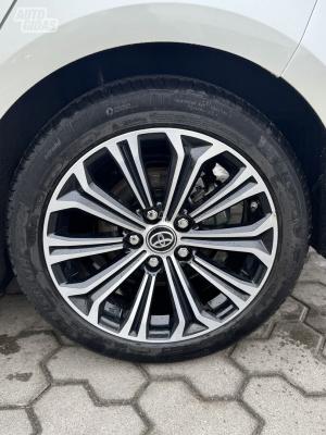 Balts Toyota Corolla 2019 Viļņa, ar dzinēja tilpumu 2.00 L un nobraukumu 91 tūkst. km par 16950 €, foto 10 vietnē AUTOMOTO.COM.LV