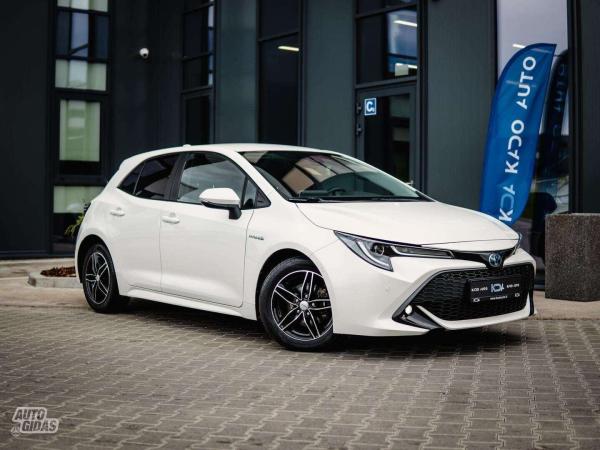 White Toyota Corolla 2019 in Marijampole, with an engine capacity of 1.80 L and mileage of 64 thousand km for 18950 €, photo 1 on AUTOMOTO.COM.LV