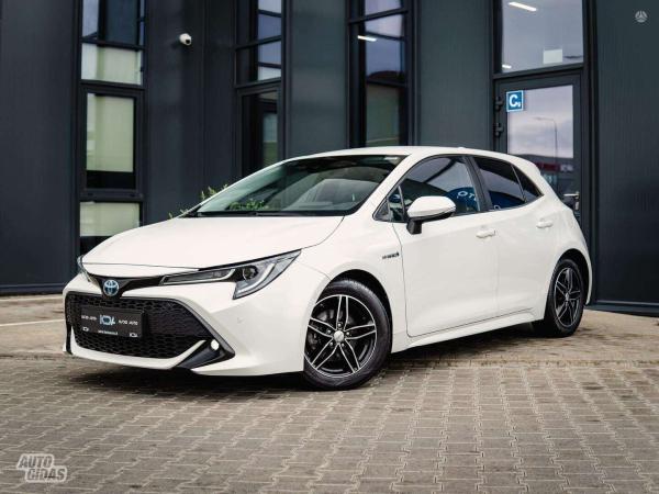 White Toyota Corolla 2019 in Marijampole, with an engine capacity of 1.80 L and mileage of 64 thousand km for 18950 €, photo 2 on AUTOMOTO.COM.LV