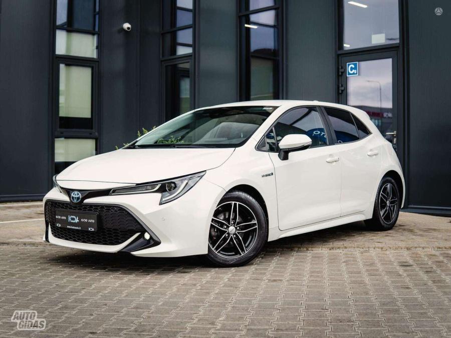 Balts Toyota Corolla 2019 Marijampole, ar dzinēja tilpumu 1.80 L un nobraukumu 64 tūkst. km par 18950 €, foto 3 vietnē AUTOMOTO.COM.LV